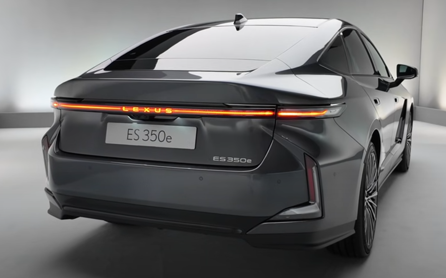 Lexus ES 350e - SmartGrandad